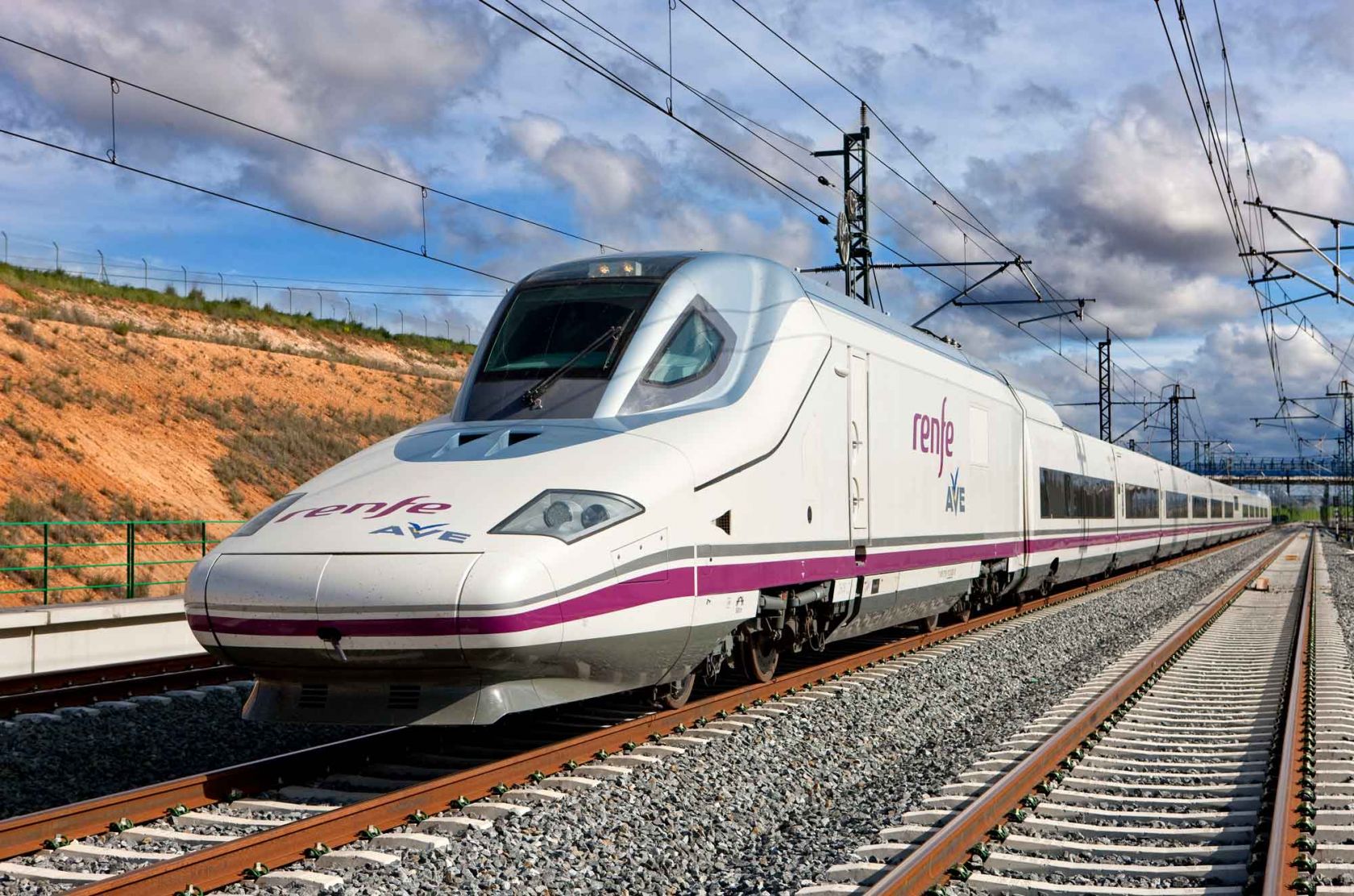 RENFE train opens new hub in France - The Portugal News